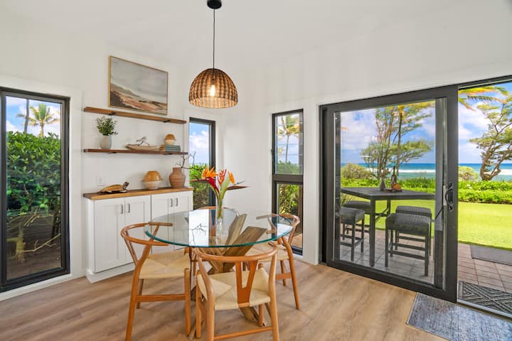 Summer Deal Oceanfront Kauai Condo With Pool And Beach Access - Kauai, HI