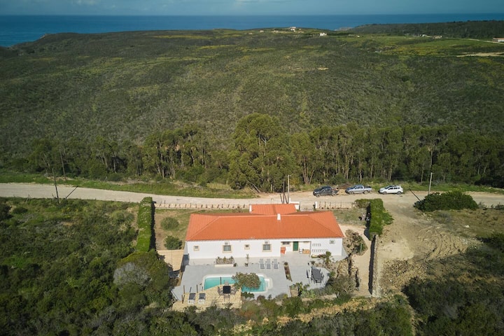 Villa Hideaway - Splendid Sea View With A Pool - Aljezur