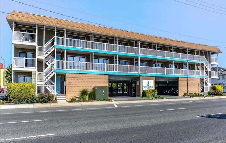 2br/2ba/ 5 Bed Condo With 2 Private Balconies! - Ocean City, MD