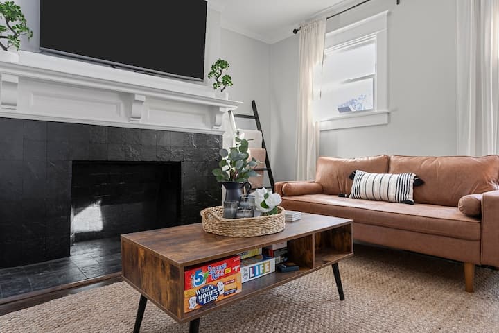 Large Home_5br/3.5ba_30 Day Stay|near Power&light - Kansas City, MO