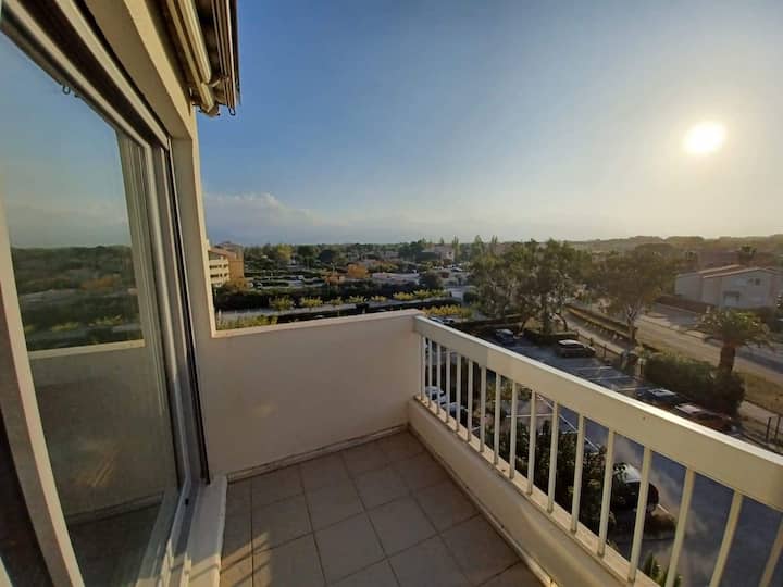 Appart Mezzanine Avec Balcon Et Piscine ! - Elne