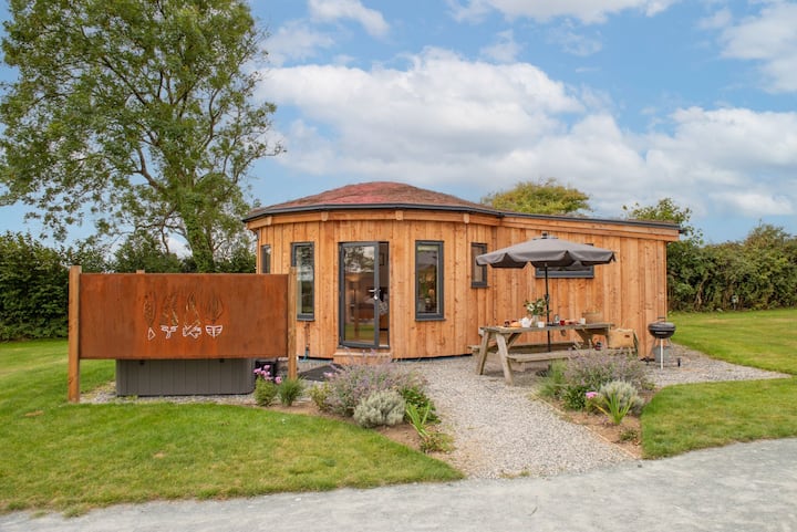 Ebb Roundhouse, East Thorne, Nr Bude - Devon