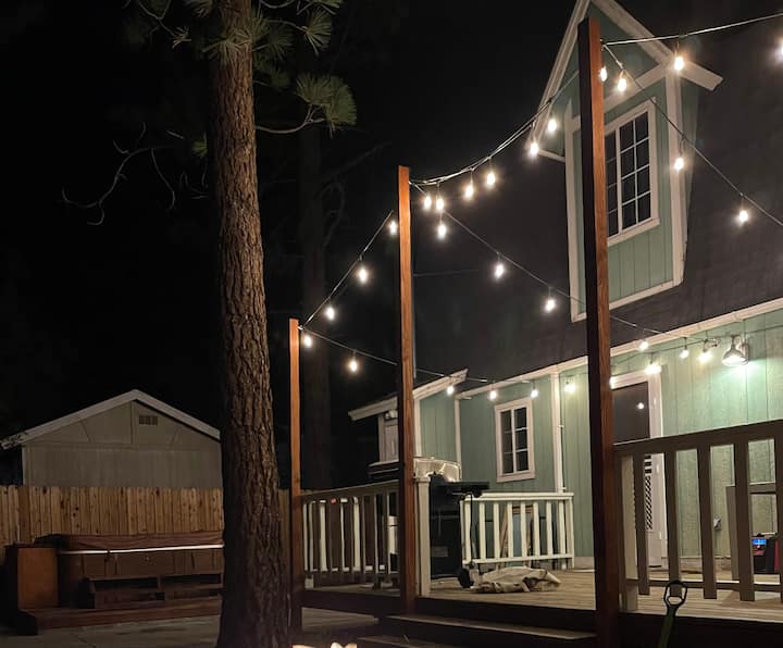 Hot Tub! Beautiful 2-bedroom Sleeps 6 - Big Bear City