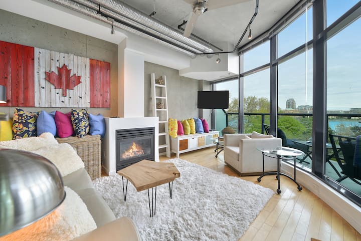 Harbourview Executive Condo - Victoria