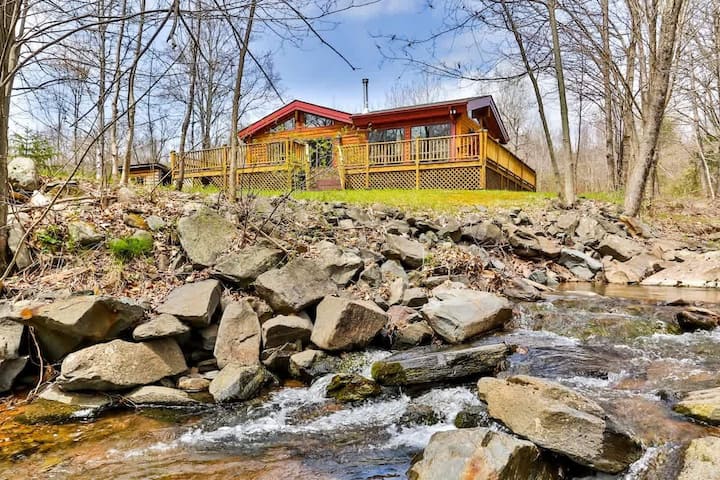 4 Bedroom Log Cabin With Stream And Great Location - Hunter Mountain, NY
