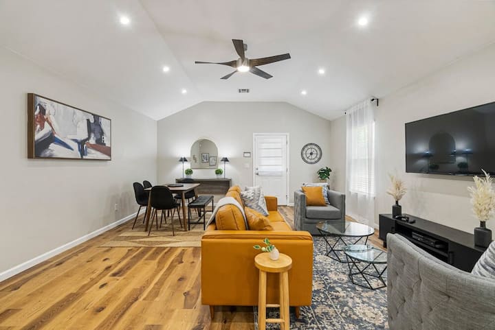Tranquil Tu Getaway! Expo/route 66/cherry St -3bd - Tulsa, OK