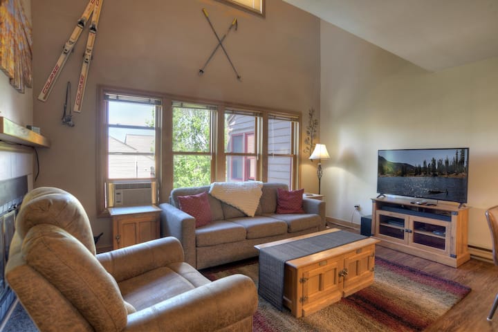 Treetop Overlook | Trails, Golf, Pool & Hot Tub - - Durango, CO