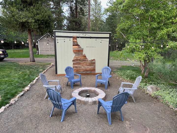 Cozy Cabin With Hot Tub- Must See- - 매컬