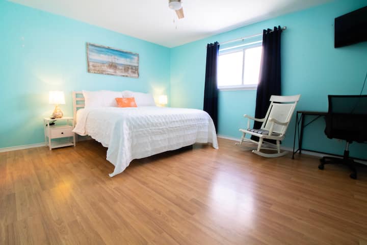 Condo W/balcony, Pool, By The Beach & Sleeps 7! - Corpus Christi, TX