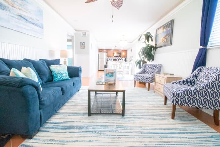 Condo W/balcony, Pool, By The Beach & Sleeps 7! - Whitecap Beach, TX