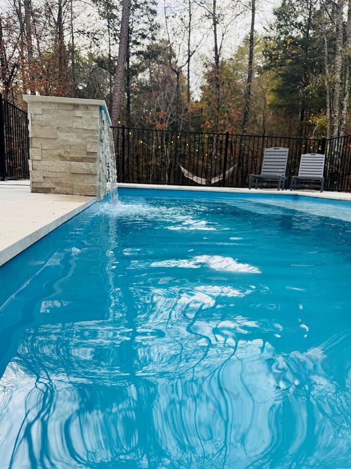 2 King Suites | Heated Pool | Creek | Dog Friendly - 布羅肯鮑