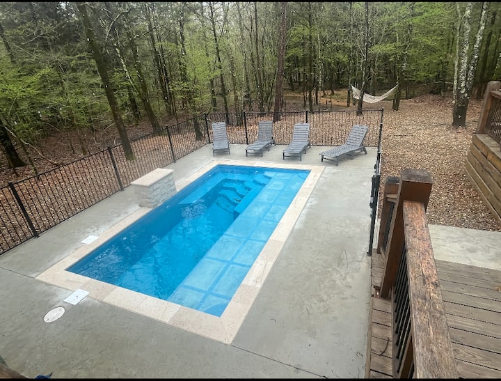 Secluded & Peaceful | Family Retreat | Poolside - Broken Bow, OK