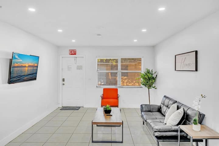 Hollywood Vacation In Perfect Beach Location Ha01 - Hollywood