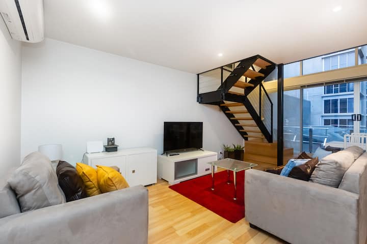 New York Lofted Cbd Retreat With Pool & Parking - Melbourne