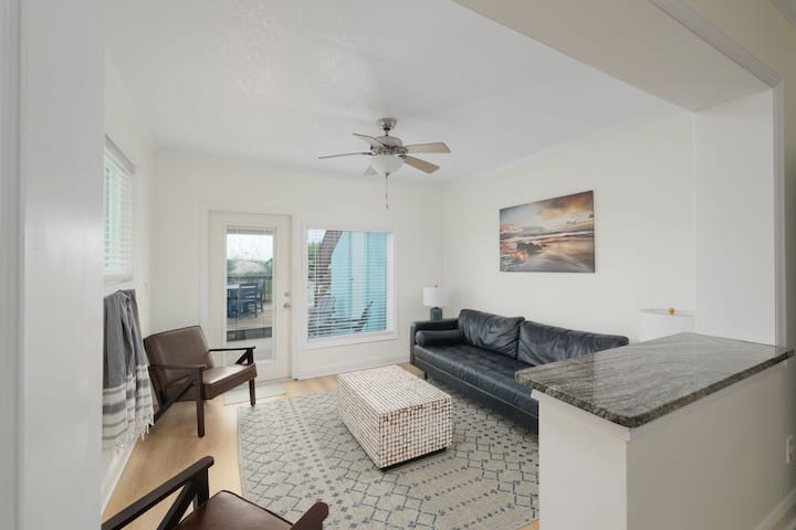 Surfside Retreat Unit A - Oceanfront Triplex - Vilano Beach, FL