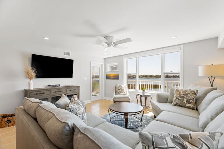 Turn Of River 1d - Riverfront Condo, Screen Porch! - James Island, SC