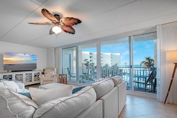 Oceanfront 2br/2ba | Pools + Flagler Ave - New Smyrna Beach, FL