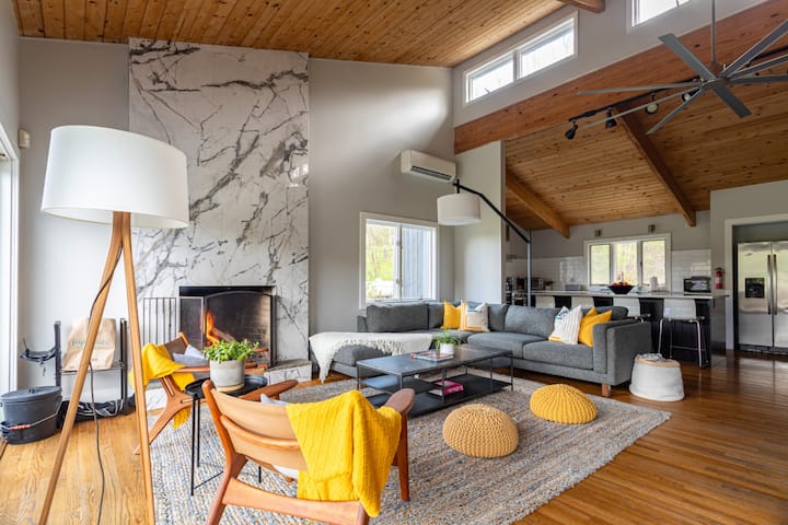 Boutique Fun Lakefront Home Nr Narrowsburg! - Narrowsburg, NY