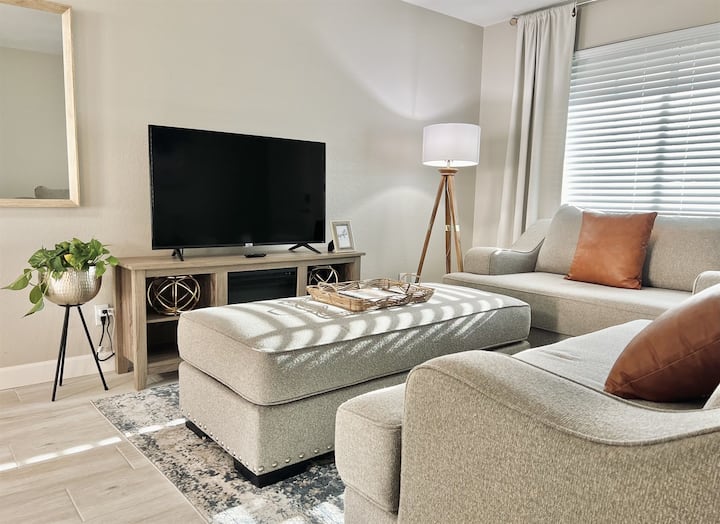 Downtown Gilbert *Pet-friendly* Getaway - Gilbert, AZ