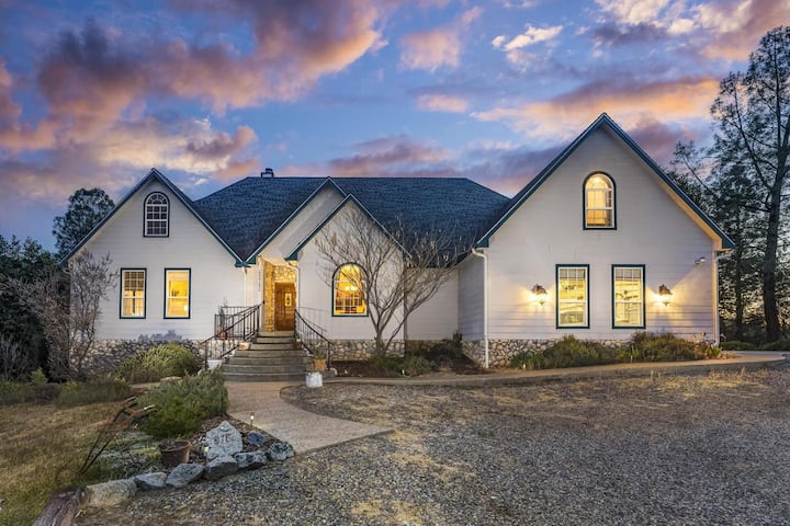 The Lodge - Bass Lake/yosemite, Game Room, Hot Tub - Oakhurst, CA