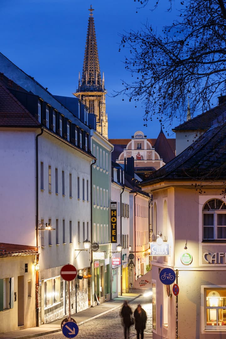 Einzelzimmer Mit Kühlschrank (Hotel Am Peterstor) - Regensburg
