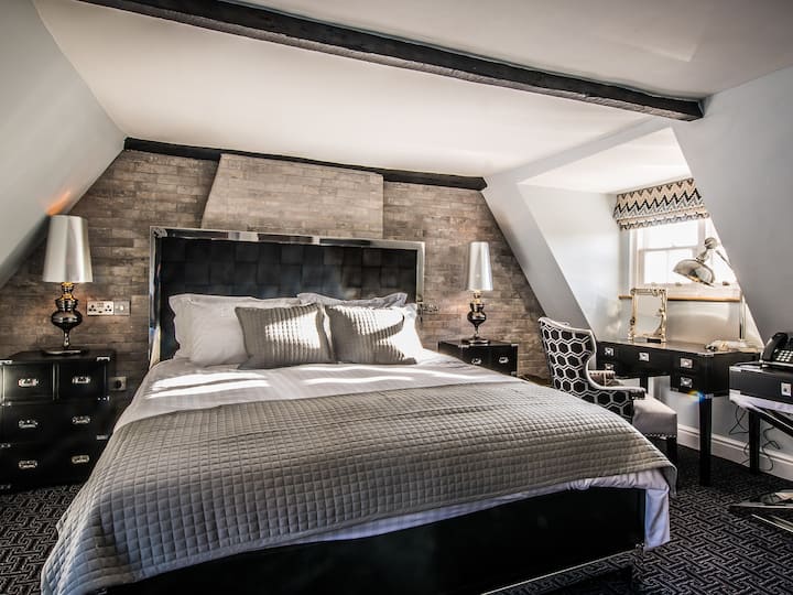 Junior Suite Premium Ensuite - Ely