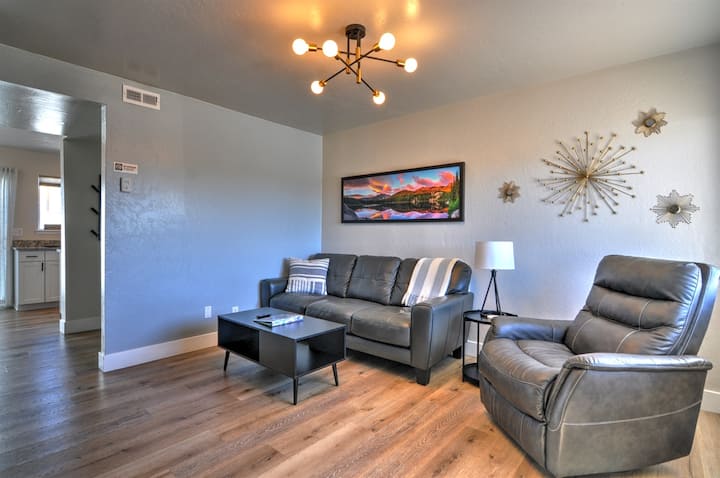 2 Private Townhomes W/ 4 Beds - Grand Junction, CO