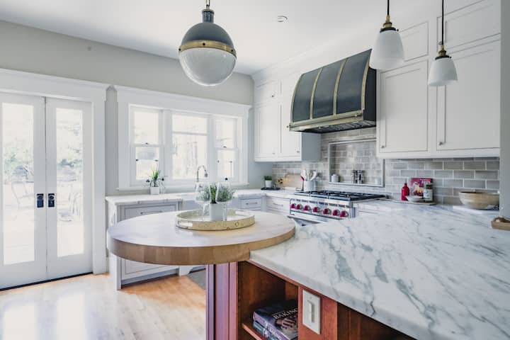 1907 Historic Home, 5 Beds, Office, Chef's Kitchen - Coronado Island, CA