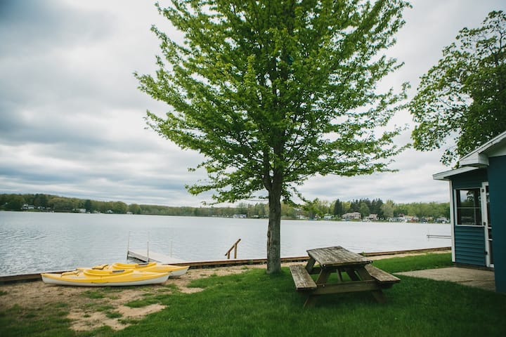 Cottage #6 - Diamond Lake, White Cloud