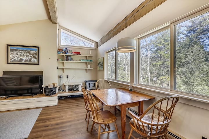 Tollhouse 17c - Convenient Slopeside Condo! - Stowe, VT