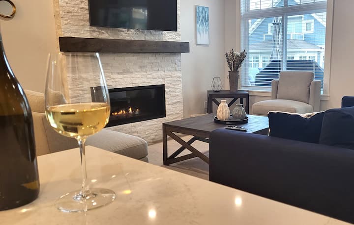 Malbec Cottage - See The Pool From Your Deck! #49 - Osoyoos