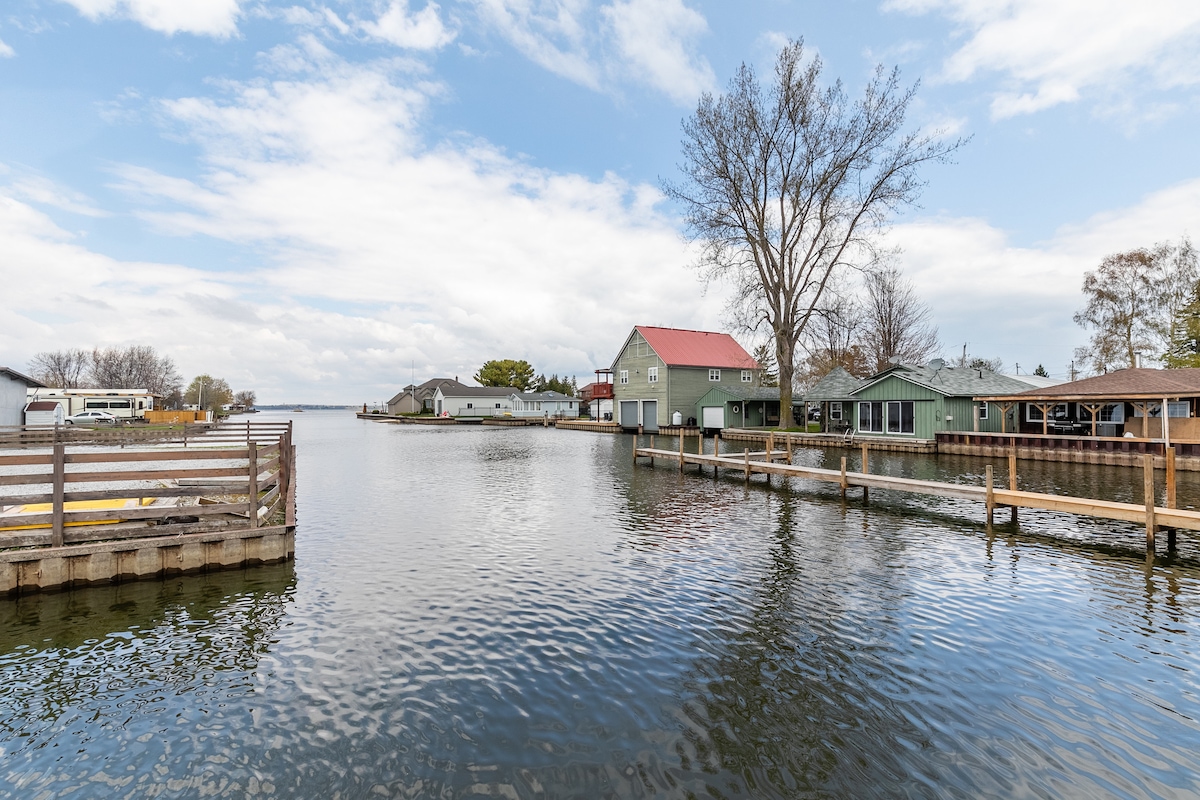 One Bedroom Cottage in Long Point #7 - Cottages for Rent in Port Rowan ...