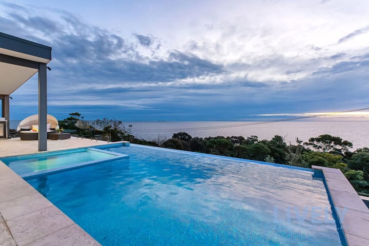The Ocean's Edge, Luxury Entertainer With Views - Mount Martha