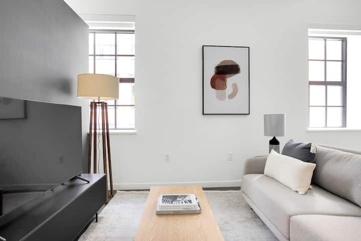 Blueground | Downtown, Gym & Concierge, Nr T - Revere, MA