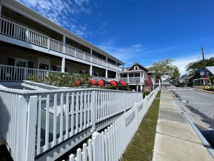 Downtown 1-bedroom Suite – Steps From Shops & - Swansboro, NC