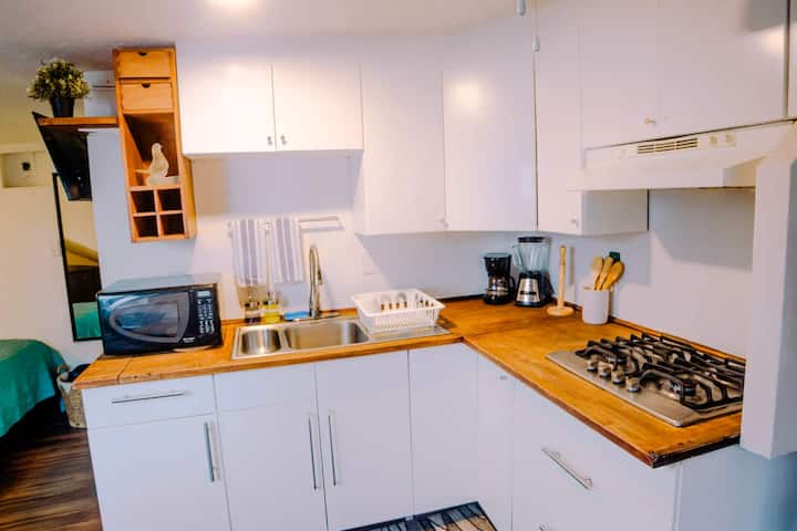 Cozy Studio #7 In Upscale Chapultepec - City Views - Tijuana