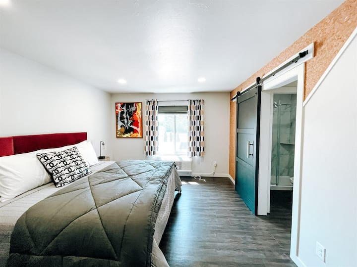 Suite #6 Modern One Bed W/balcony In Midtown! - Oklahoma City