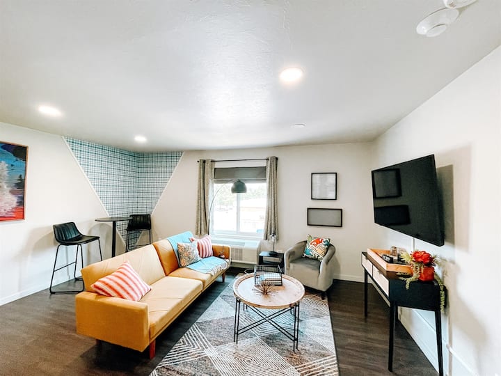 Mini #26 Modern Mini Studio In Okc's Midtown! - Uptown Oklahoma City - Oklahoma City