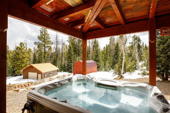 Wrap Around Deck, Hot Tub, Sleeps 10! - Utah