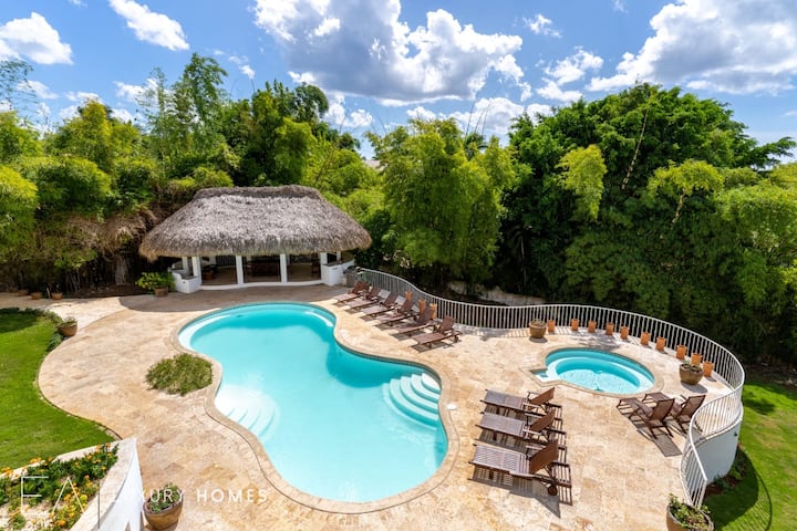 Beautiful & Spacious 6br-villa W/ Pool & Jacuzzi - La Romana