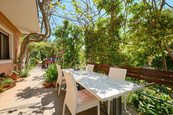 A-19629-a Appartement De Deux Chambres Avec La - Mali Lošinj