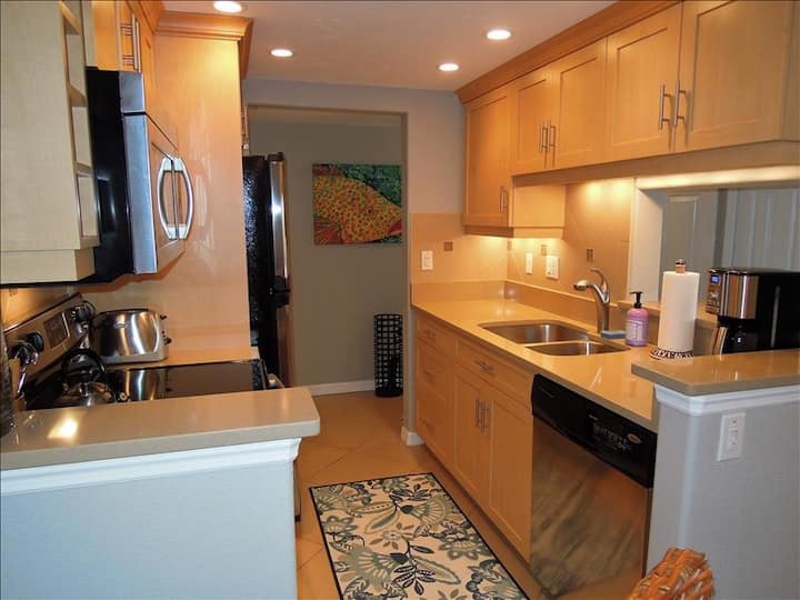 Beachcomber Unit 201 - Longboat Key, FL