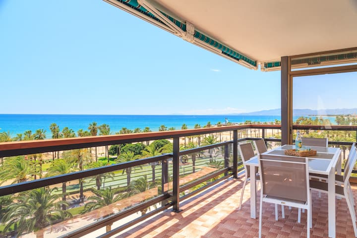 140 M² Apartamento ∙ 4 Habitaciones ∙ 10 Huéspedes - Reus