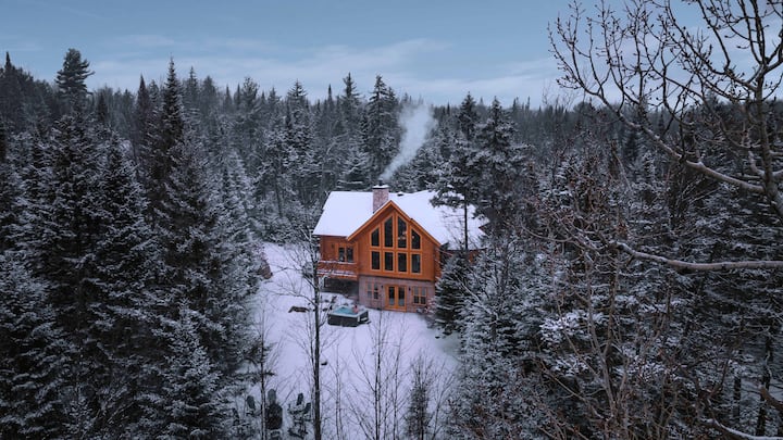 Chalet Red Deer Avec Spa, Sauna Et Piscine Privée - Saint-Sauveur