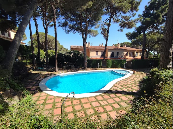 Maison Avec Piscine, Jardin Et Parking à 8-10 Minutes De La Plage - Sant Feliu de Guíxols