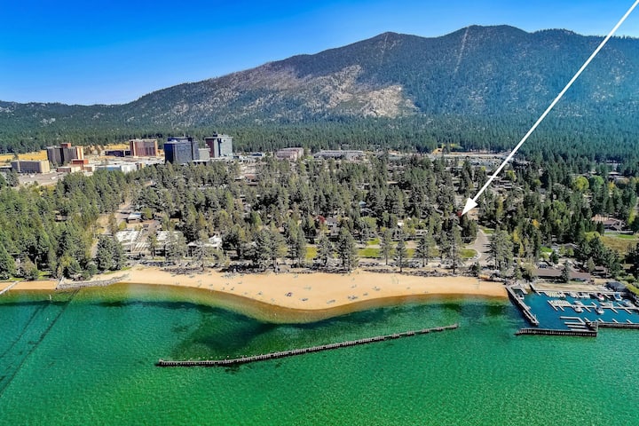 Lakeside Beach 4 Bedroom Home-walk To Lake Tahoe - Stateline, NV