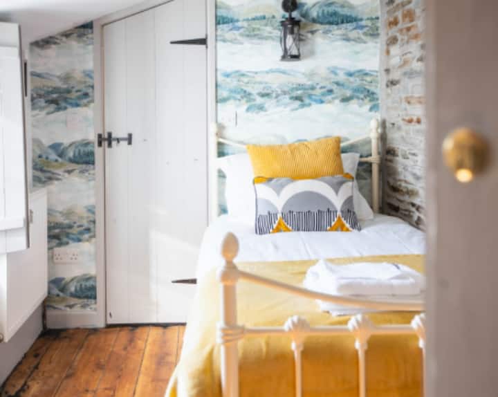 Cosy Single Room - Tintagel