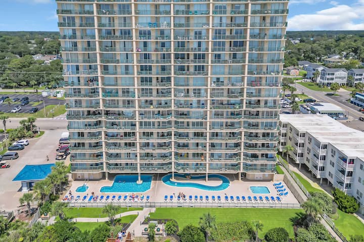 Oceanfront Luxury Top Location Lazy River - North Myrtle Beach, SC