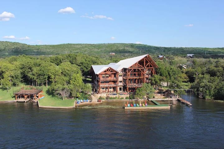 Luxury Lake Lbj Estate With Beach, Lagoon Pool & T - Marble Falls, TX