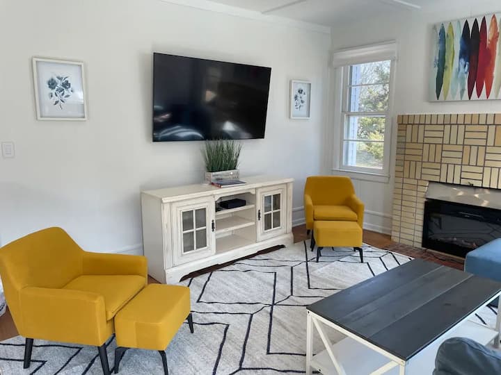 Cape May Island Hideaway With Pool - Sleeps 15 - Cape May, NJ